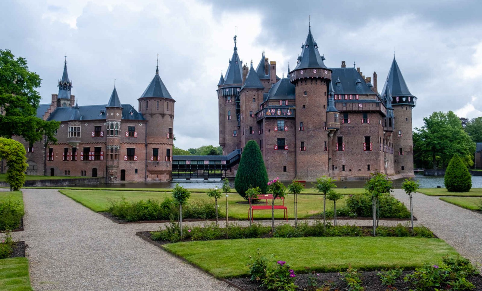 5 Must-See Castles in the Netherlands: A Visitor's Guide